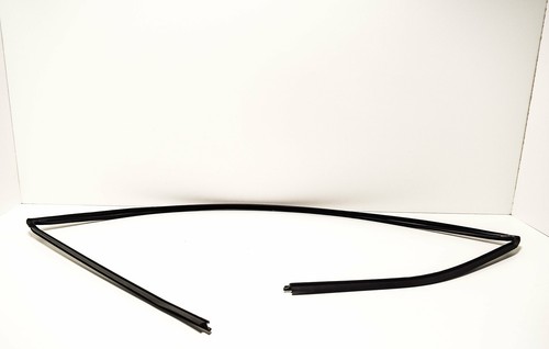 NEW BMW Z4 E85 FRONT WINDSCREEN SEAL RUBBER TRIM 51317017021 OEM NO ...