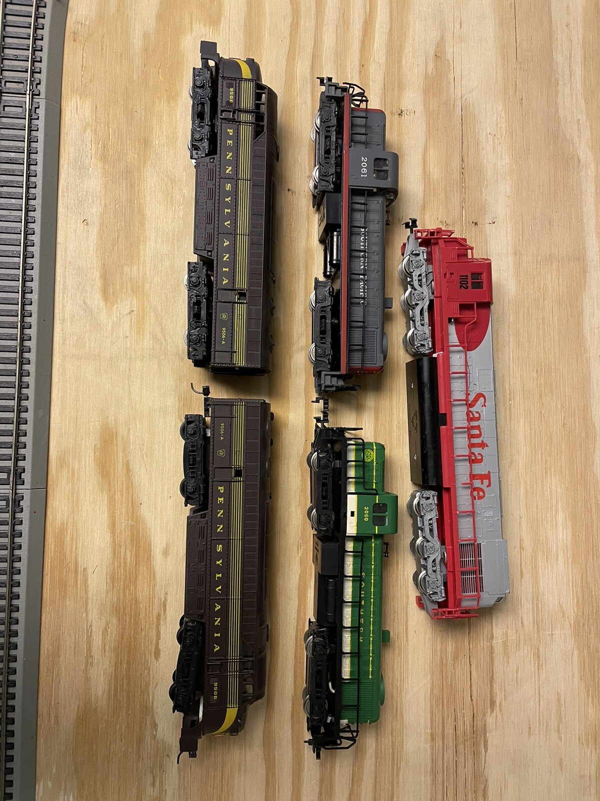 Ho Scale Lot Of 5 Locomotives Ahm Rs3 C Liner Alco Pennsylvania ...