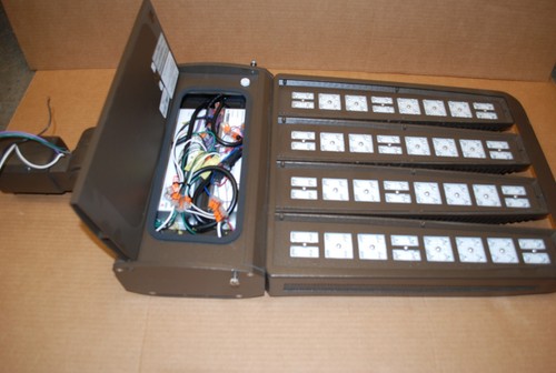 Visionaire CST-BLX-11-4-000110 (BOW LX II) pole-mount LED Light Fixture ...