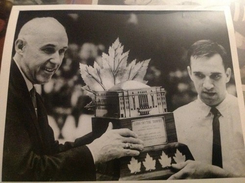 ROGER CROZIER 1966 NHL HOCKEY PHOTO GOALIE CONN SMYTHE AWARD DETROIT ...