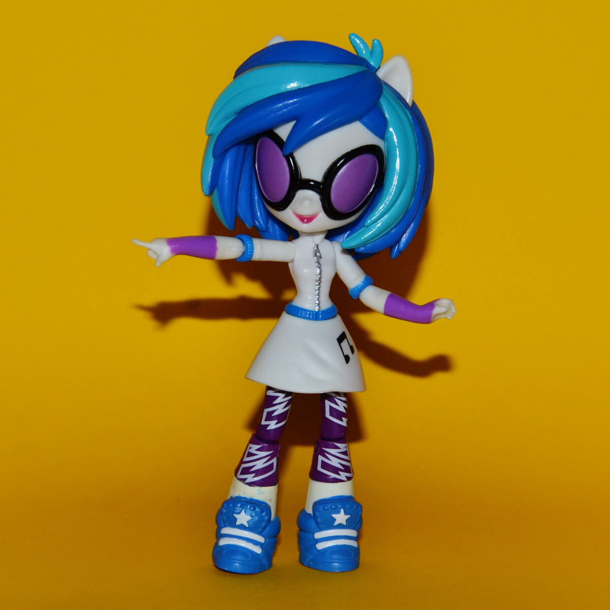 Equestria Girls Vinyl Scratch