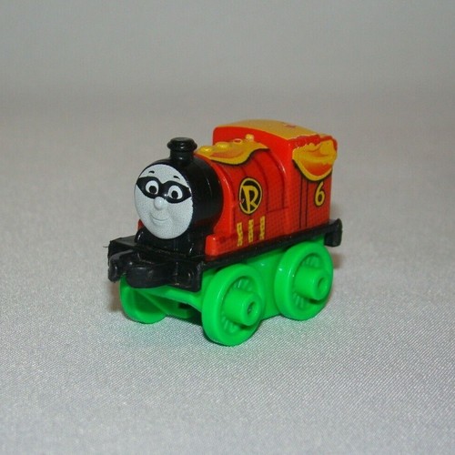 Thomas & Friends Minis DC Super Friends Percy as Robin mini train ...