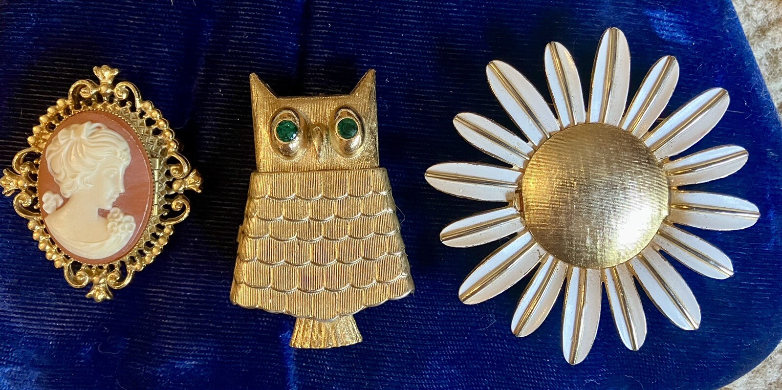 3 Avon Vintage Perfume Glacé Pins- Book Pieces-See L… - Gem