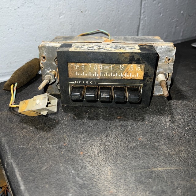 Vintage Original Ford AM Push Button Radio E4AF-18806 Untested COOL OLD ...