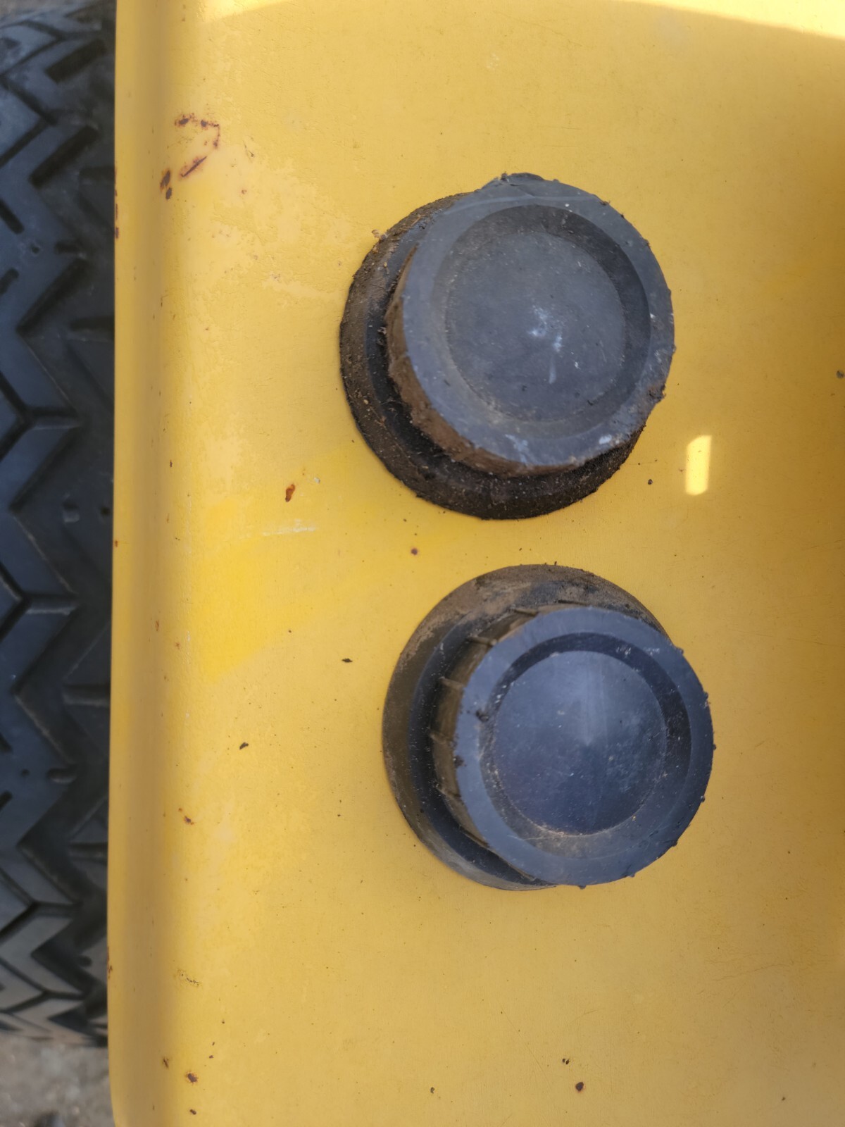 Cub Cadet Front Wheel Grease Caps 1182 1782 1864 1863 1862 1861 1641 ...