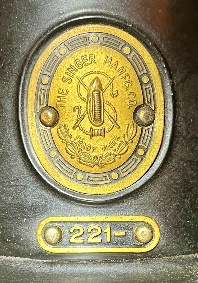 1955 Singer 221K Featherweight Sewing Machine With Multiple Accessories ...