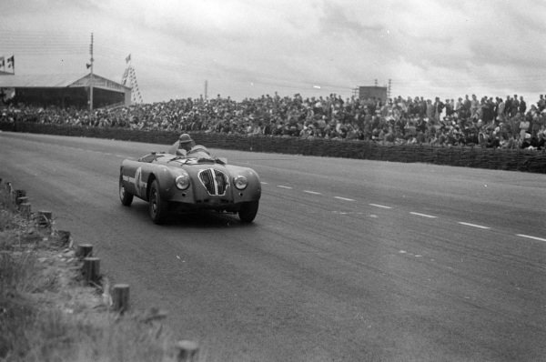 Tony Rolt Duncan Hamilton Nash Healey E Nash Ambassador 1950 Racing Old ...