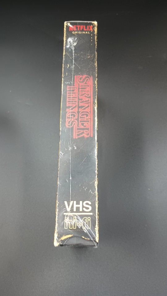 STRANGER THINGS SEASON 1 COLLECTOR'S EDITION BLU-RAY DVD DISC BOX SET ...