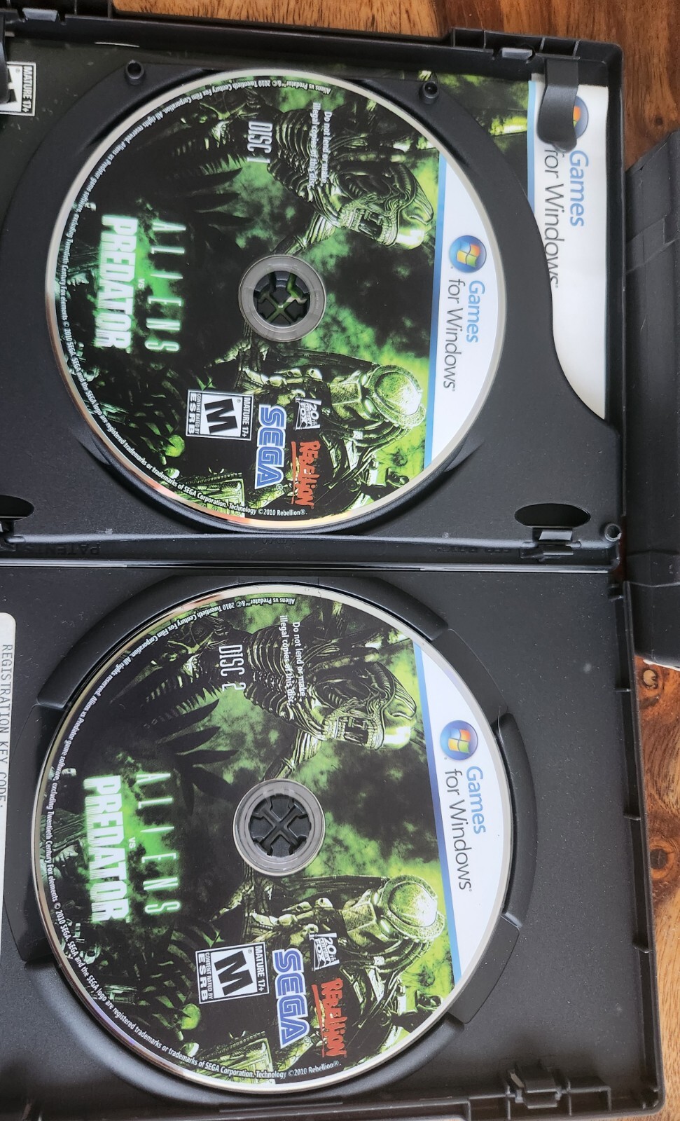 Aliens vs. Predator (PC, 2010) Complete 2 Disc With Manual 10086852431 ...