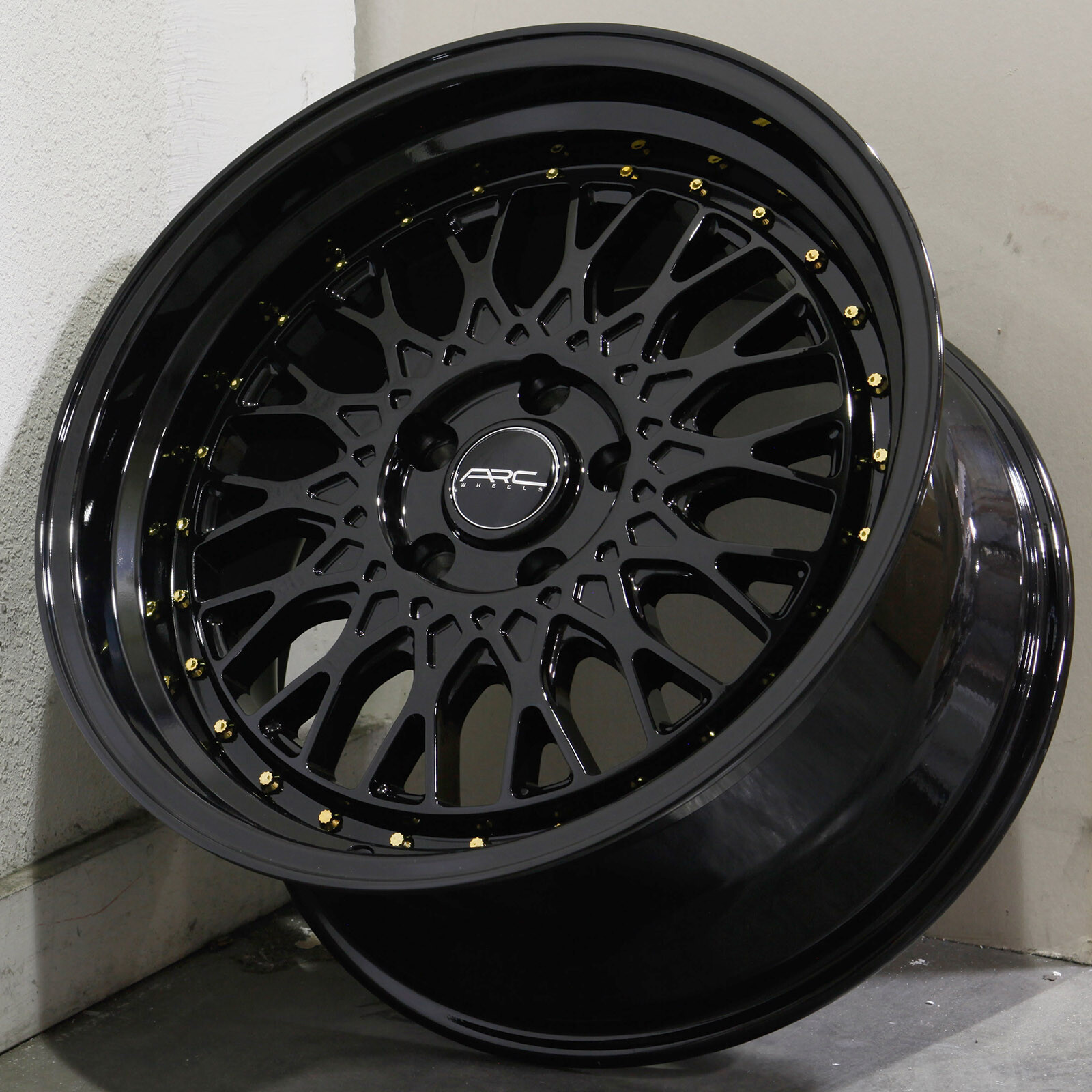 Jeu de jantes roues noires 18x8,5/18x9,5 ARC AR1 5x114,3 35/35 (4) 73,1 ...