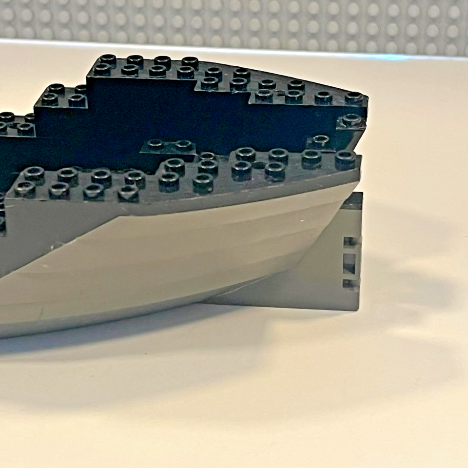 Lego Ship Boat Hull Black/Dark Gray : Bow 6050c03 + Stern 6052c05 ...