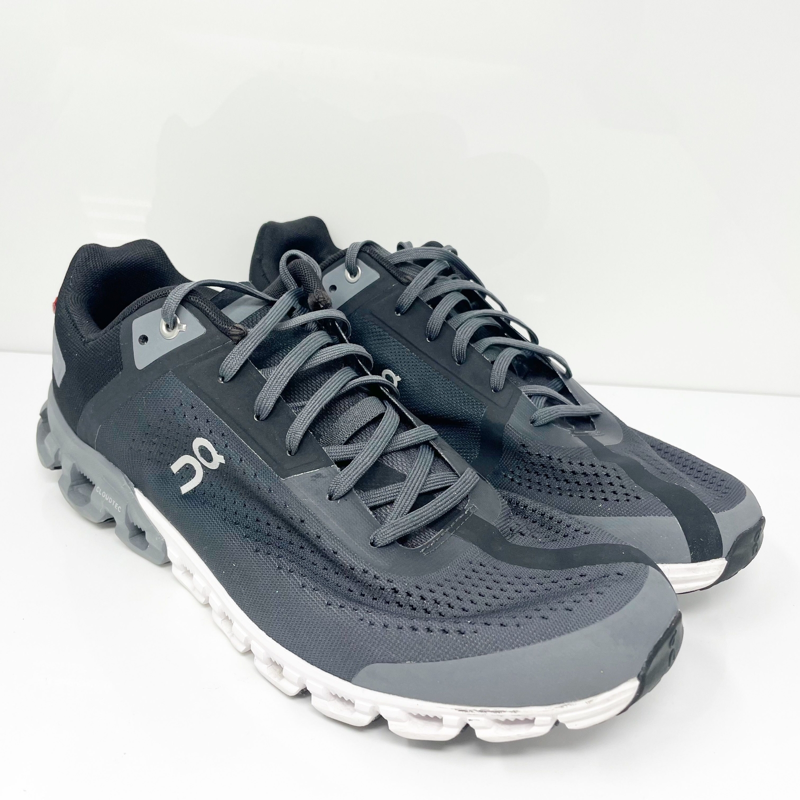On Mens Swiss Engineering Cloudflow Black Running Sho… - Gem