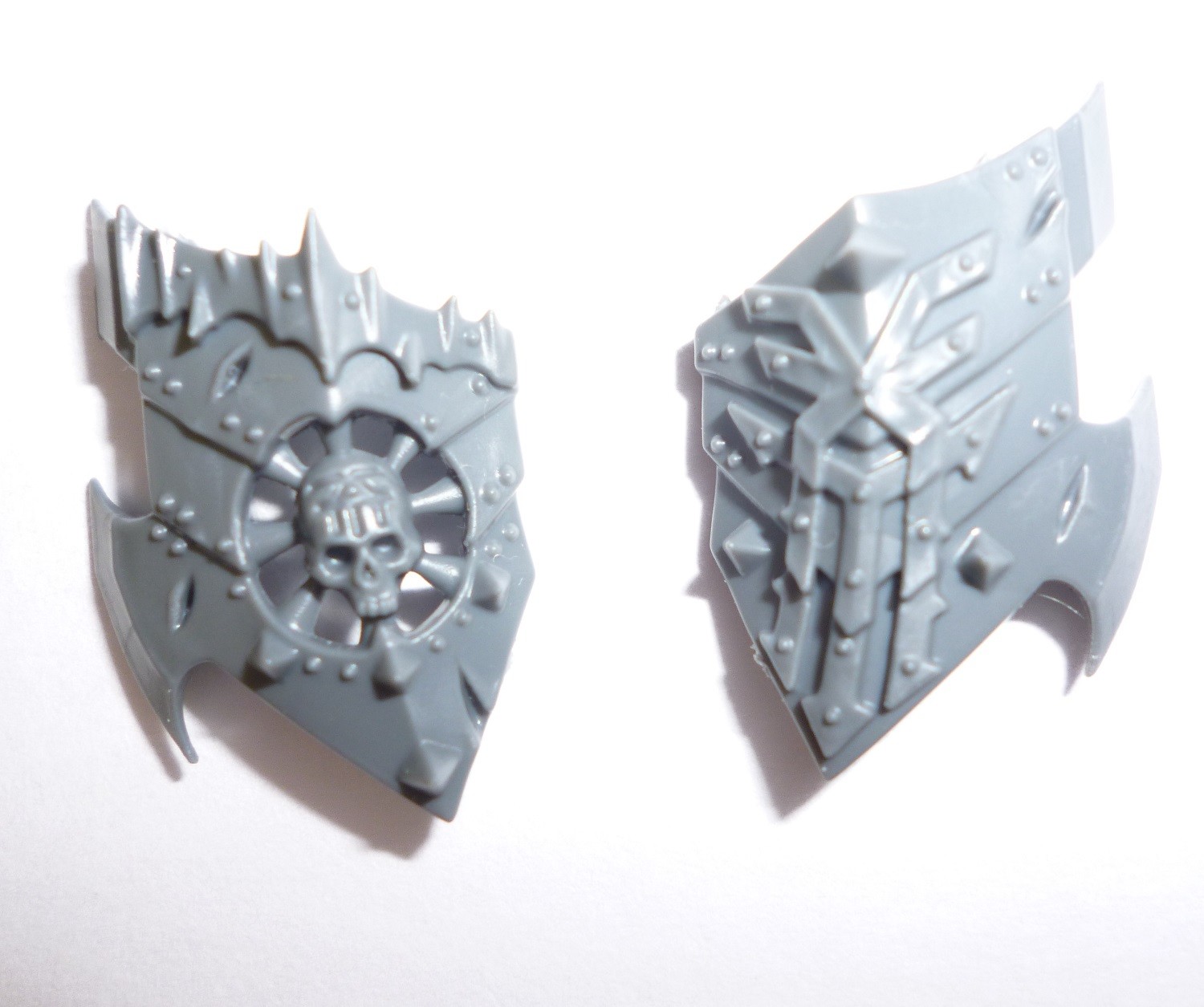 Warhammer Daemons of Khorne Bloodthirster Thigh Armour [Bits] | eBay