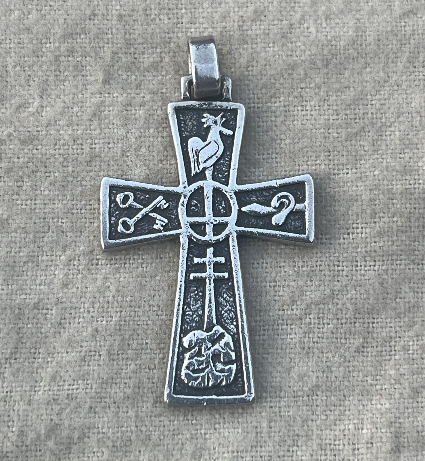 JAMES AVERY HTF RARE 1979 RETIRED ST. PETER CROSS PEN… - Gem