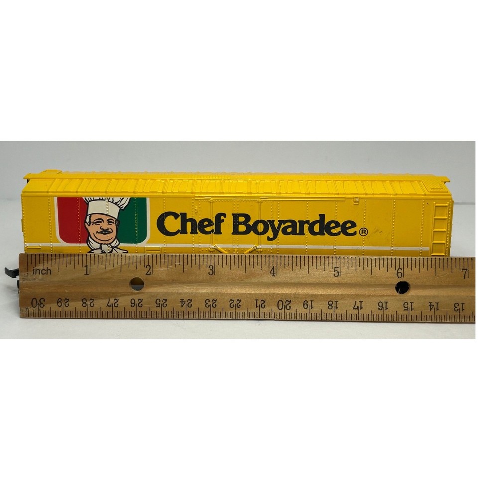 Bachmann HO Scale 51' Steel Box Car Chef Boyardee Train Car No. 1081 | eBay