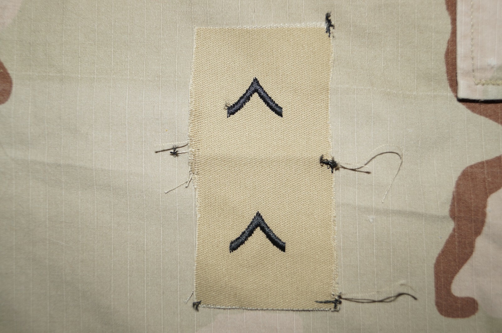 RARE US Army PV2 Private 2 / E-2 Rank Insignia Sew-on DCU Desert Tan ...
