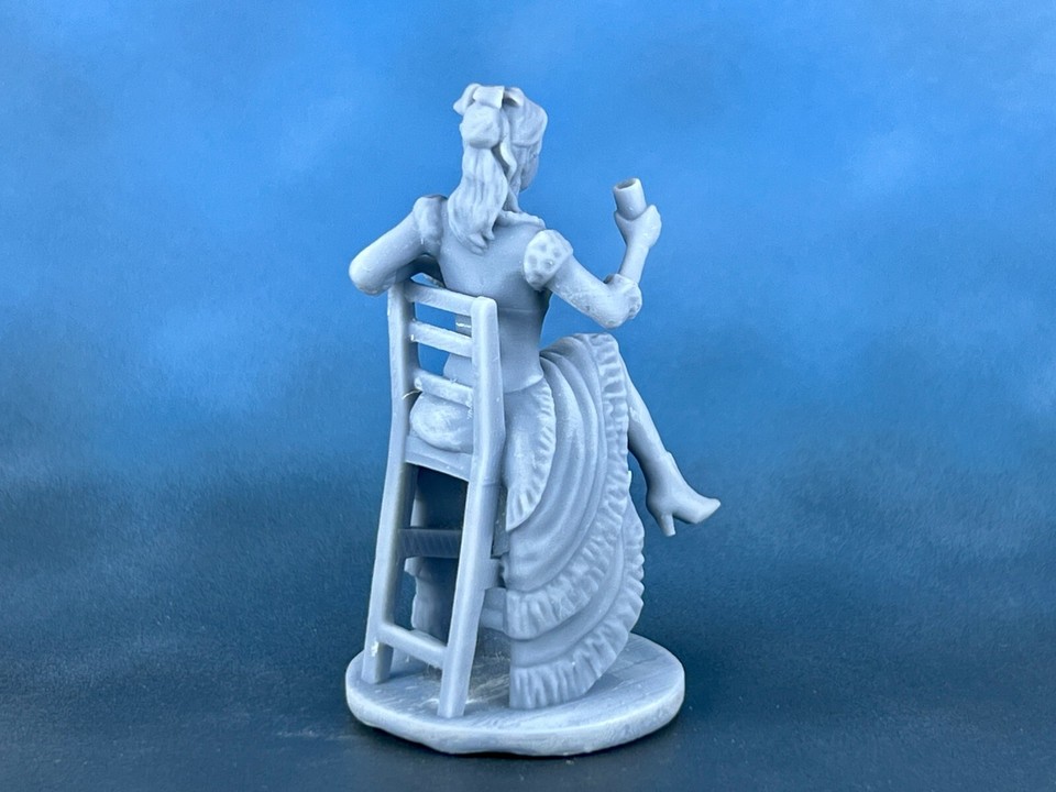 Resin Tabletop Miniature Wild West Saloon Girl with wineglass. Toy ...