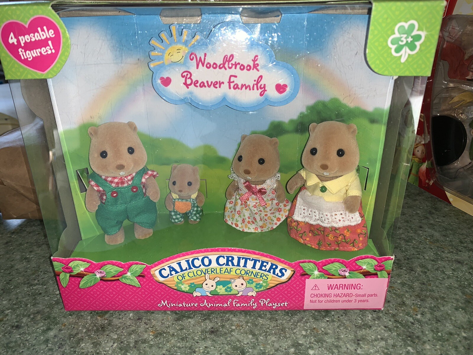 CALICO CRITTERS Epoch Sylvanian Family 4pc Beaver Cloverleaf Family ...