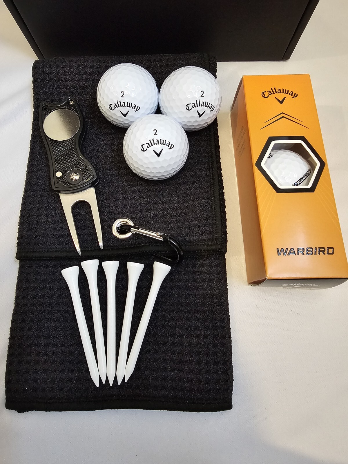 GOLF GIFT SET, TEES, 3 CALLAWAY BALLS, TOWEL, DIVOT TOOL & MAGNETIC ...