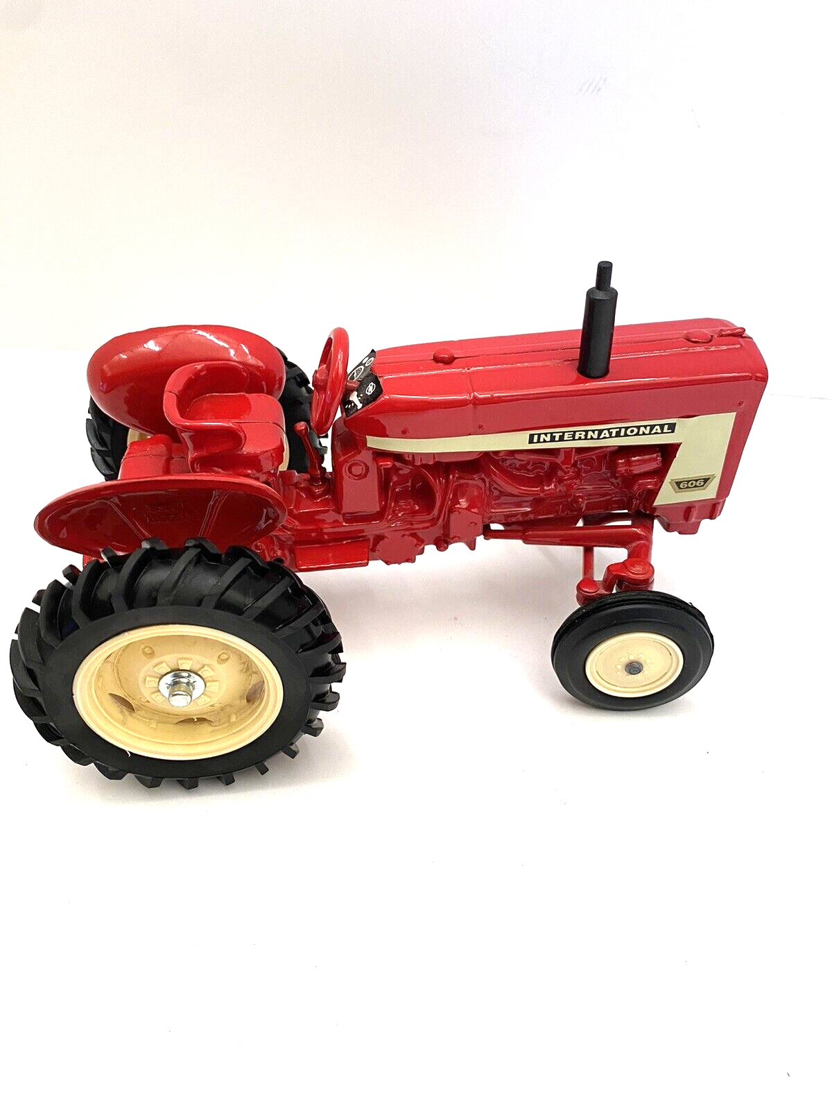 Vintage Ertl International Farmall 606 1/16 Scale Die Cast Tractor | eBay