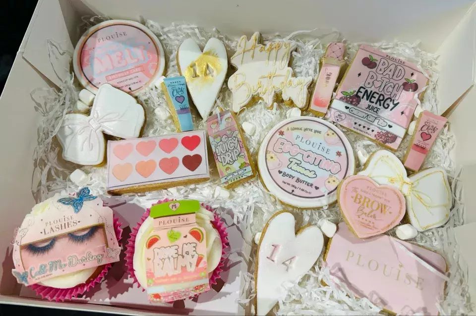 Edible Printed Images Of Plouise Packaging For Cakes With Personalised ...