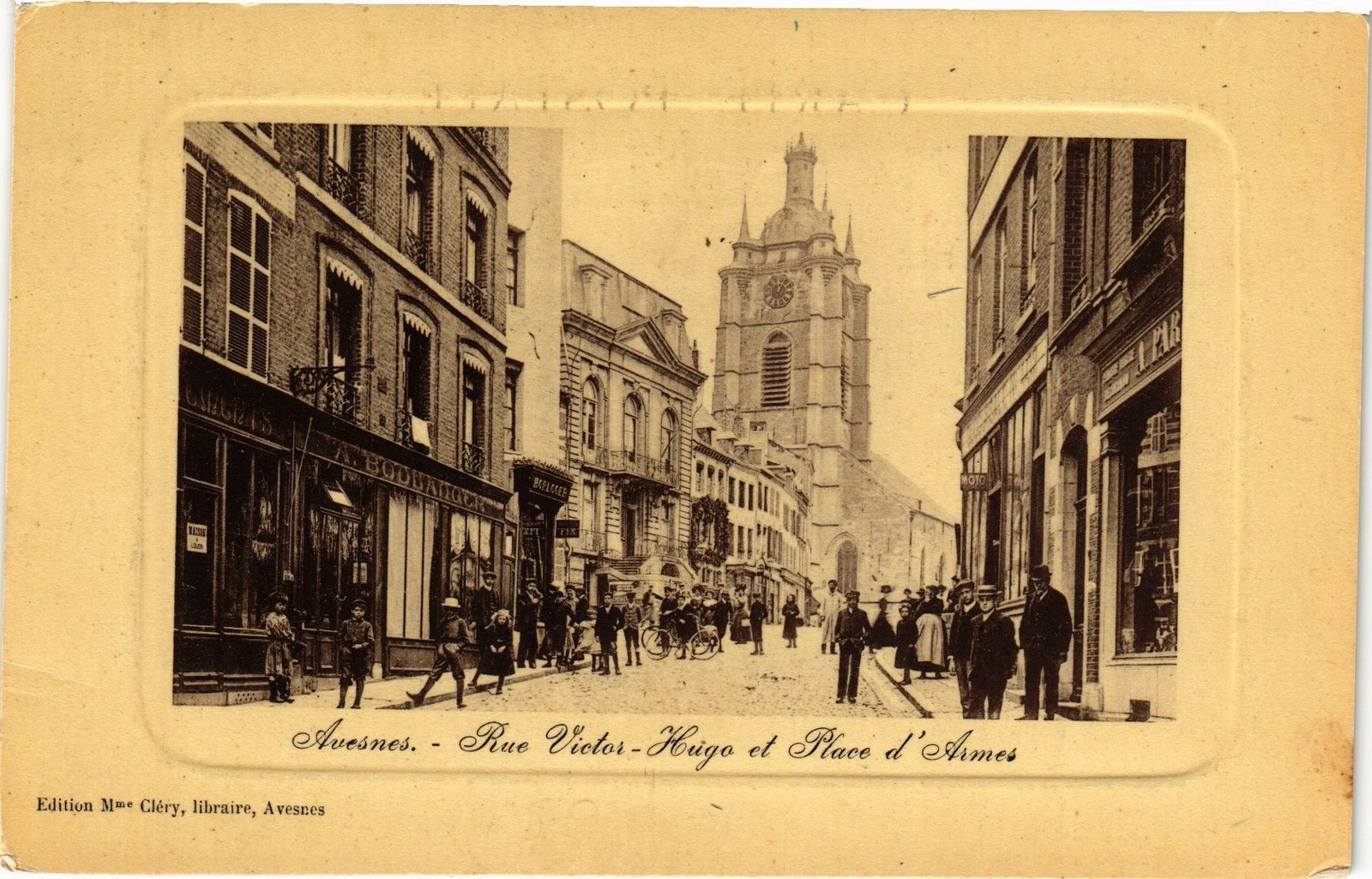 CPA AVESNES - Rue Vietes - Hugo et Place d'Armes (204823) | eBay