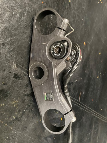 SUZUKI GSXR 600 750 K6 K7 2006 2007 UPPER TOP FORK YOKE TRIPLE TREE | eBay