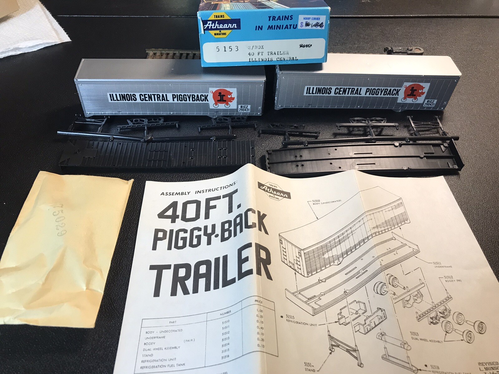 HO Scale Athearn 40' Piggyback Trailer Vans Illinois Central Kit | eBay