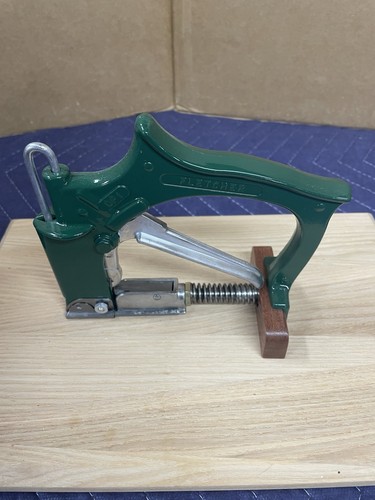 Fletcher/ Red Devil Aluminum #1 Glazing Point Driver Stapler | eBay