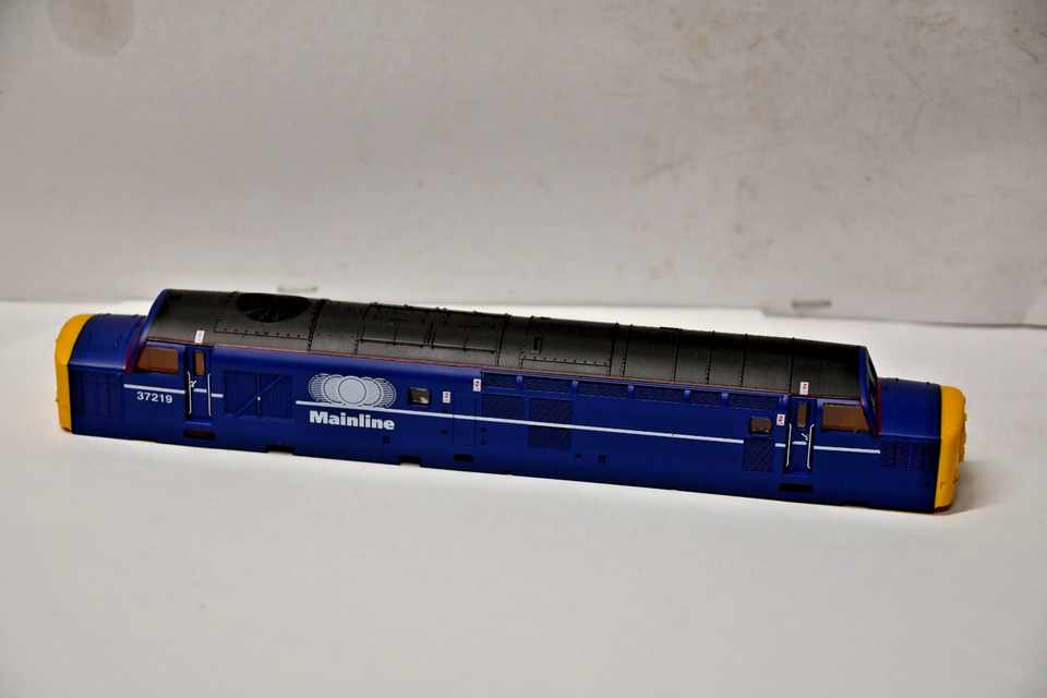 Lima Class 37 Diesel Loco BODY ONLY 37219 Mainline Livery blue boxed ...