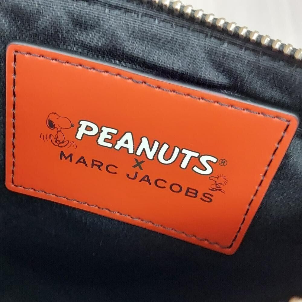 Marc Jacobs pouch Peanuts Snoopy Collaboration limited 2019 Hand Bag ...
