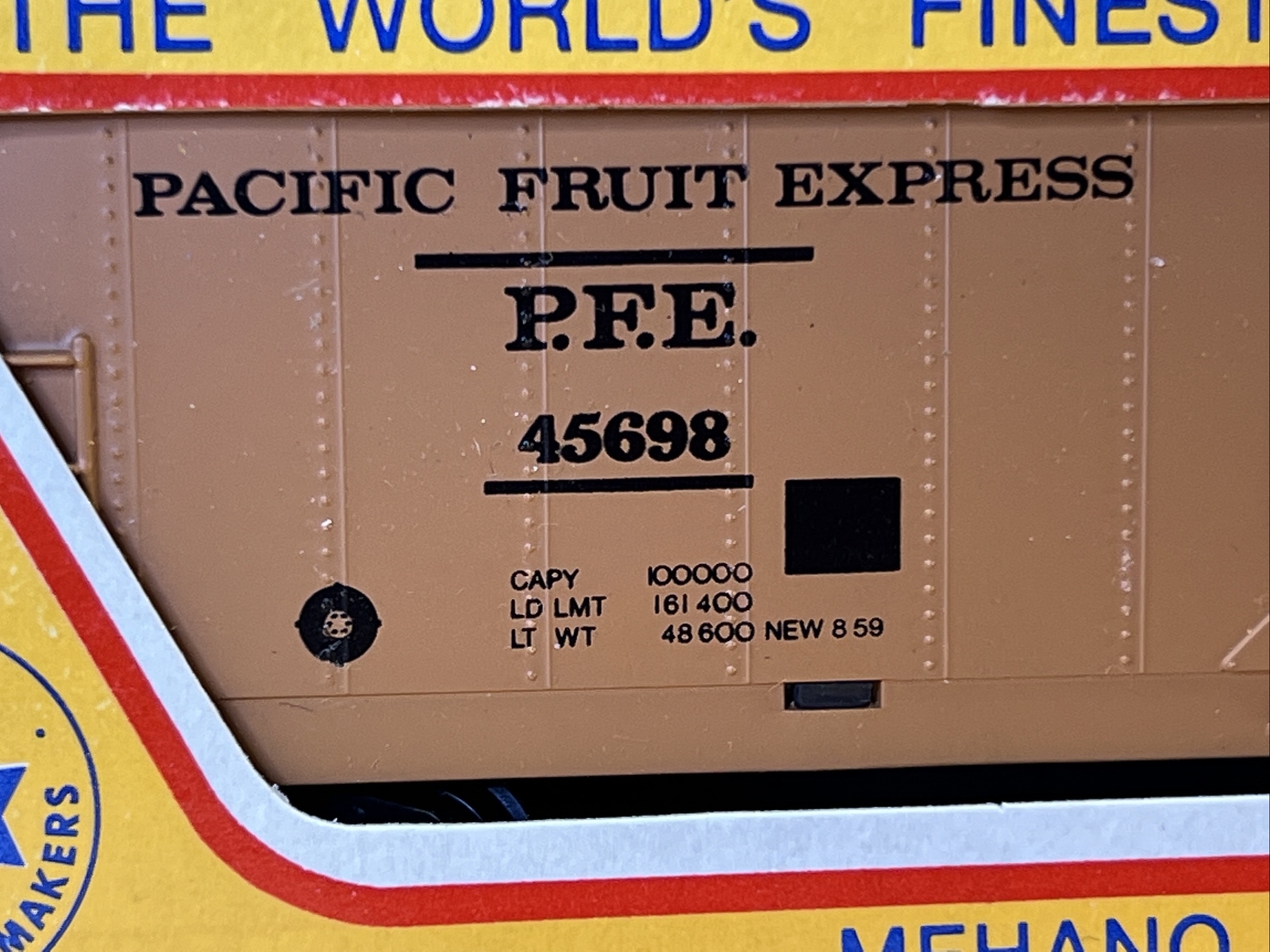HO Scale Mehano Pacific Fruit Express Box Car Orange P.F.E. #45698 New ...
