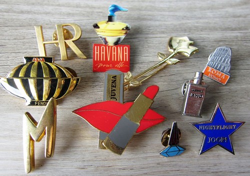 10 x Parfum Pin / Pins: 10 verschiedene edle Pins - Set G - Schnäppchen ...