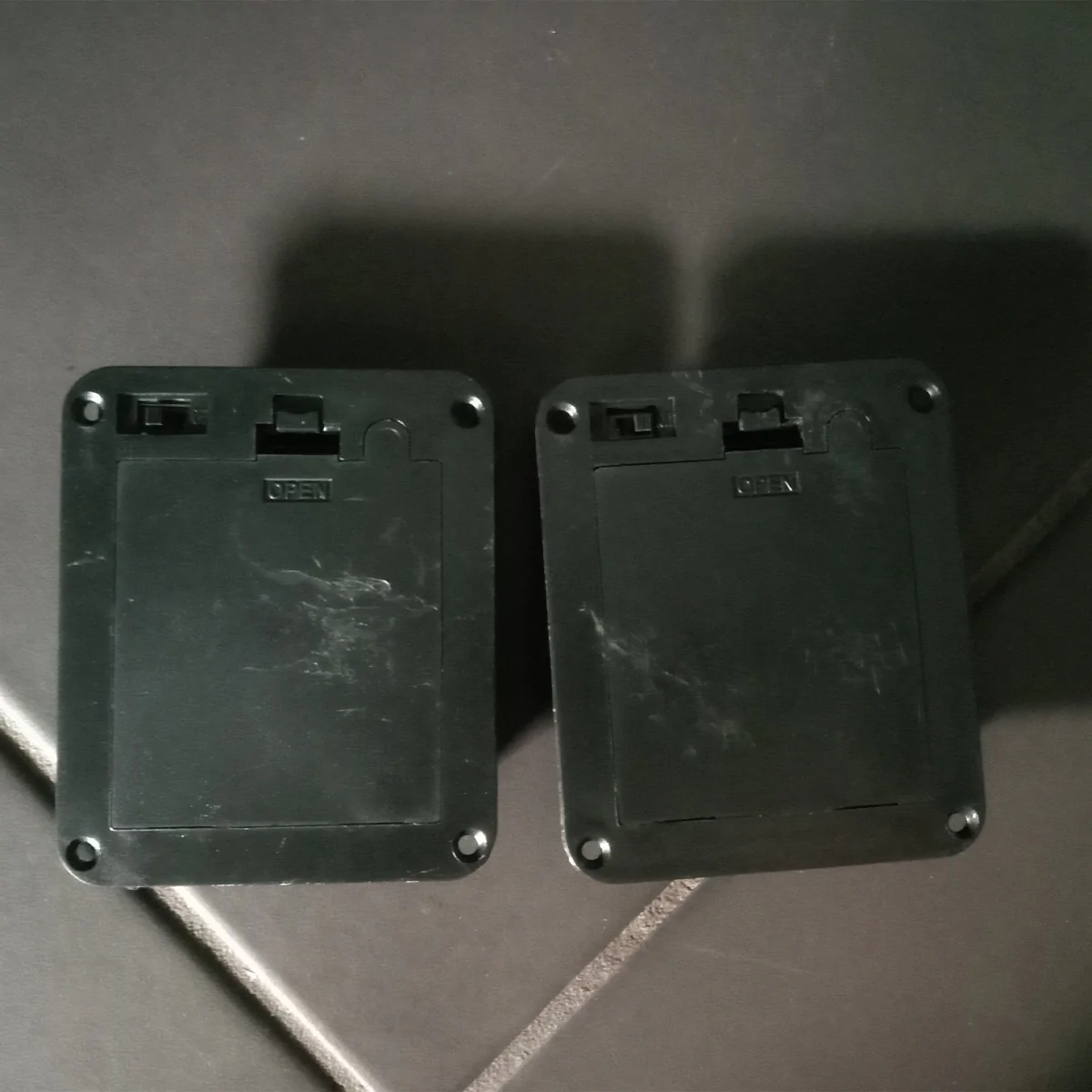 2pcs 4xAA 6V Battery Holder Panel Mount Case with Tabs Switch Lid WITH ...