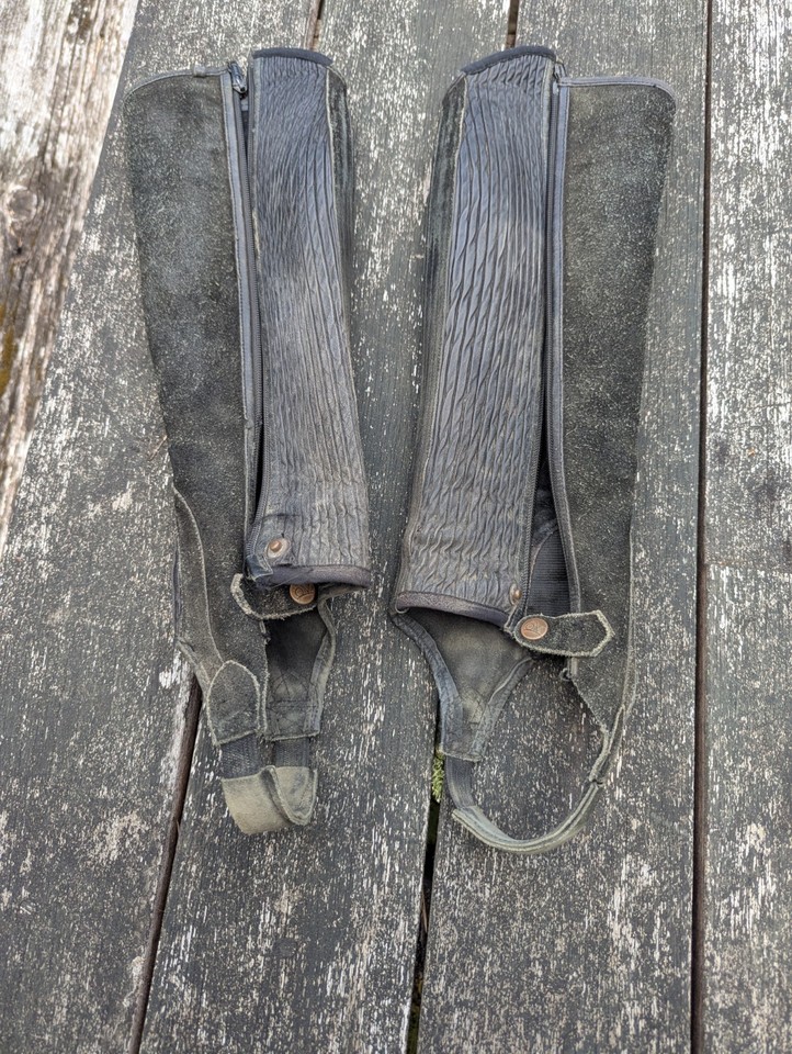 OVATION GENUINE LEATHER STRETCH RIB Black Half CHAPS in Women's MEDIUM ...