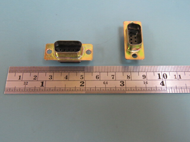 CINCH DEU-9P-FO Qty of 10 per Lot Housing Connector Position; D ...