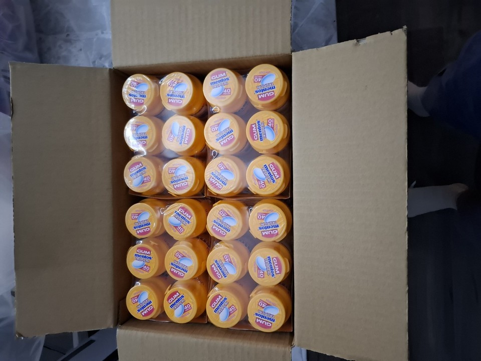 36 X Mentos Chewing Gums 1 Full Box Of Tropical 2 Random Sets check ...