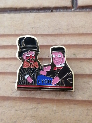 Pin's Pins Pin Enamel- Ville France Guignol Et Gnafron Marionnette ...