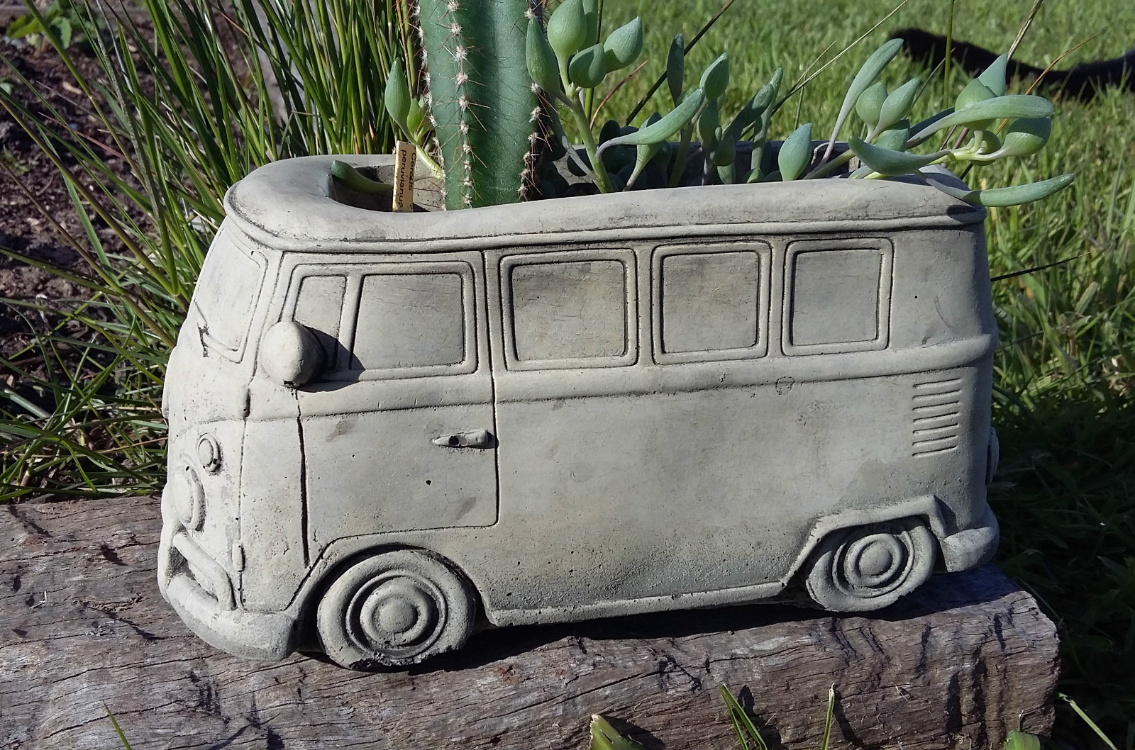 STONE GARDEN VW CAMPERVAN PLANTER HIPPIE VOLKSWAGEN VEHICLE TROUGH POT ...