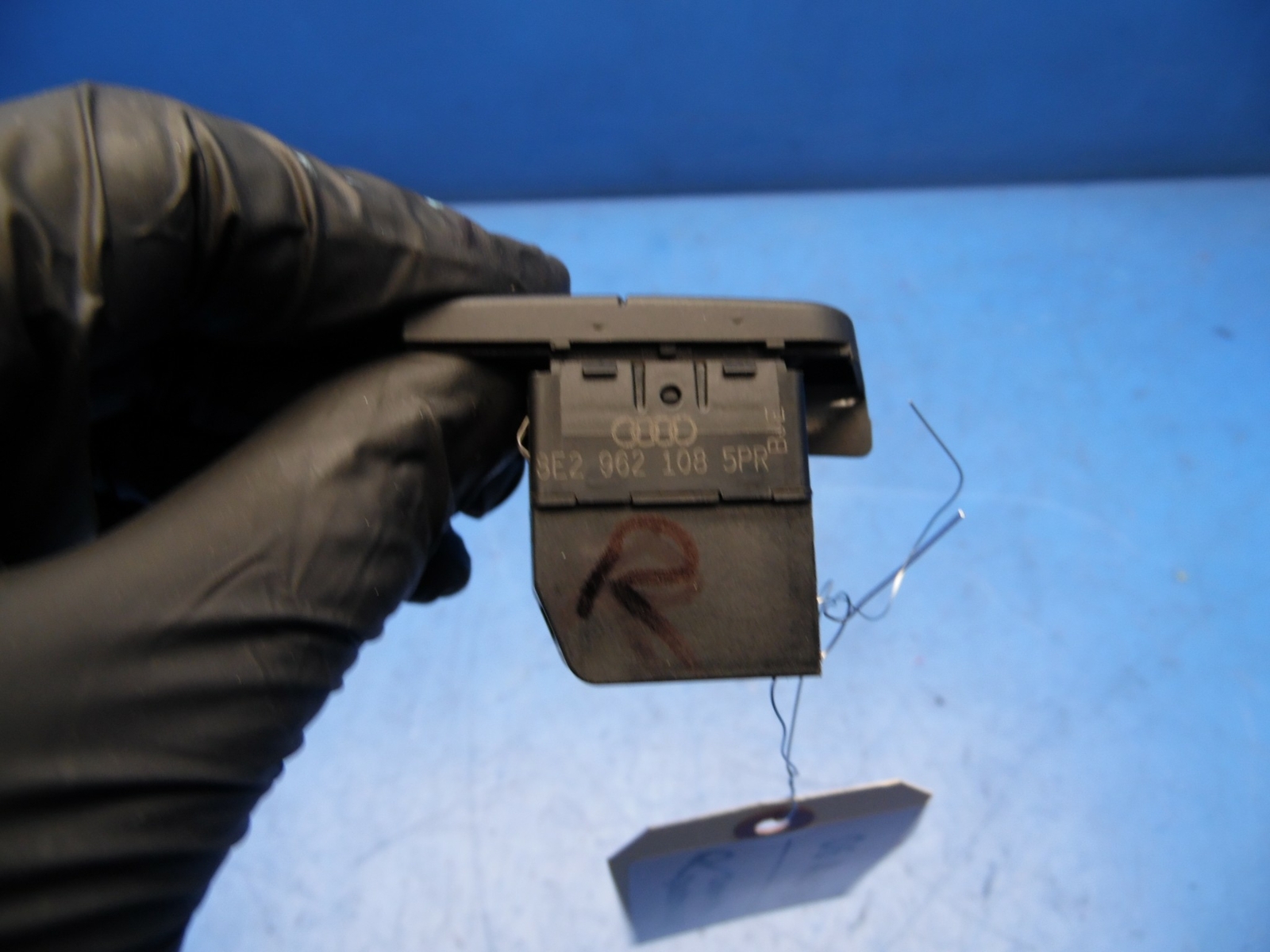 Audi A4 S4 B6 OEM Right power door lock control switch Part # 8E2 962 ...