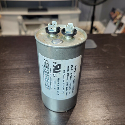 Capacitors - Aerovox