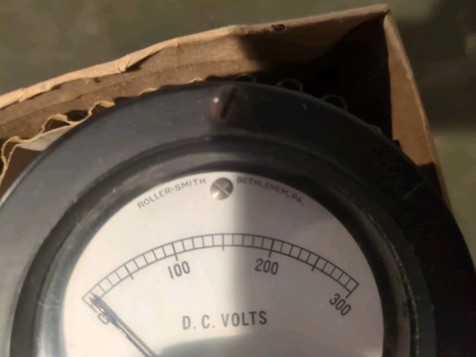 0-130 DC Volts Round Analog Voltmeter Panel Meter Dia. 2-1/2" Hole NOS ...