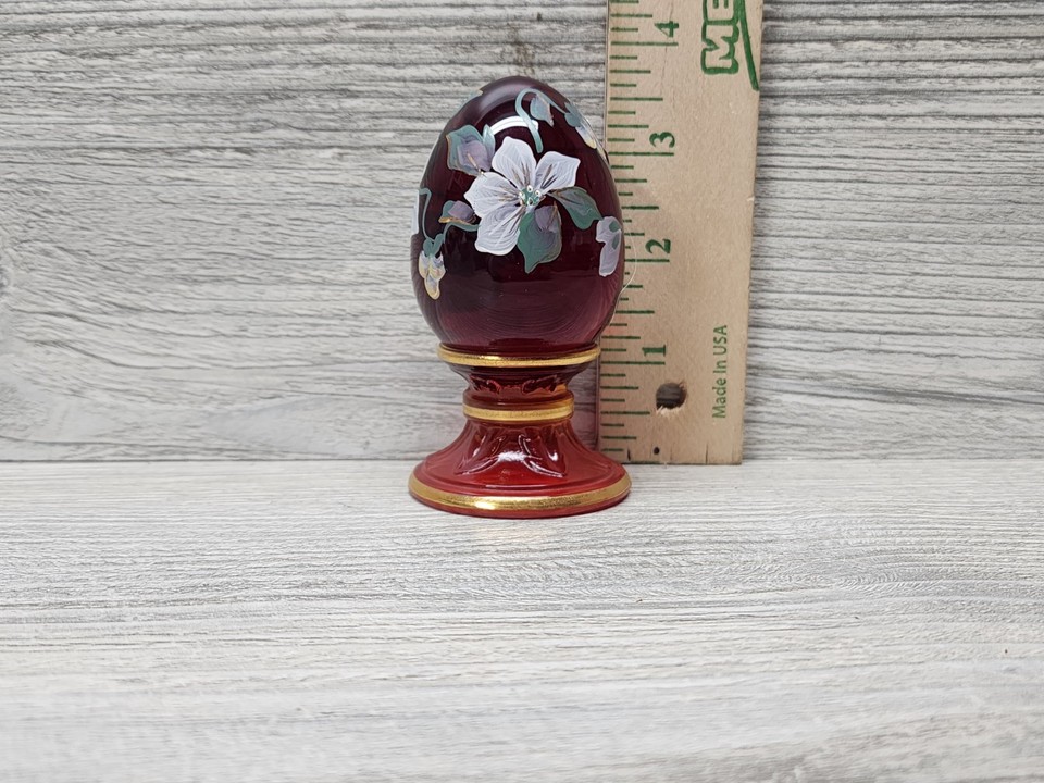 Fenton #5145 Ruby Red Glass Egg With White Flowers & Leaf Base #1144 D ...