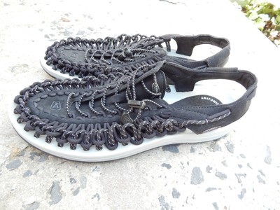 KEEN Uneek Men's Blac Paracord Bungee Sandals for Water Sport and ...