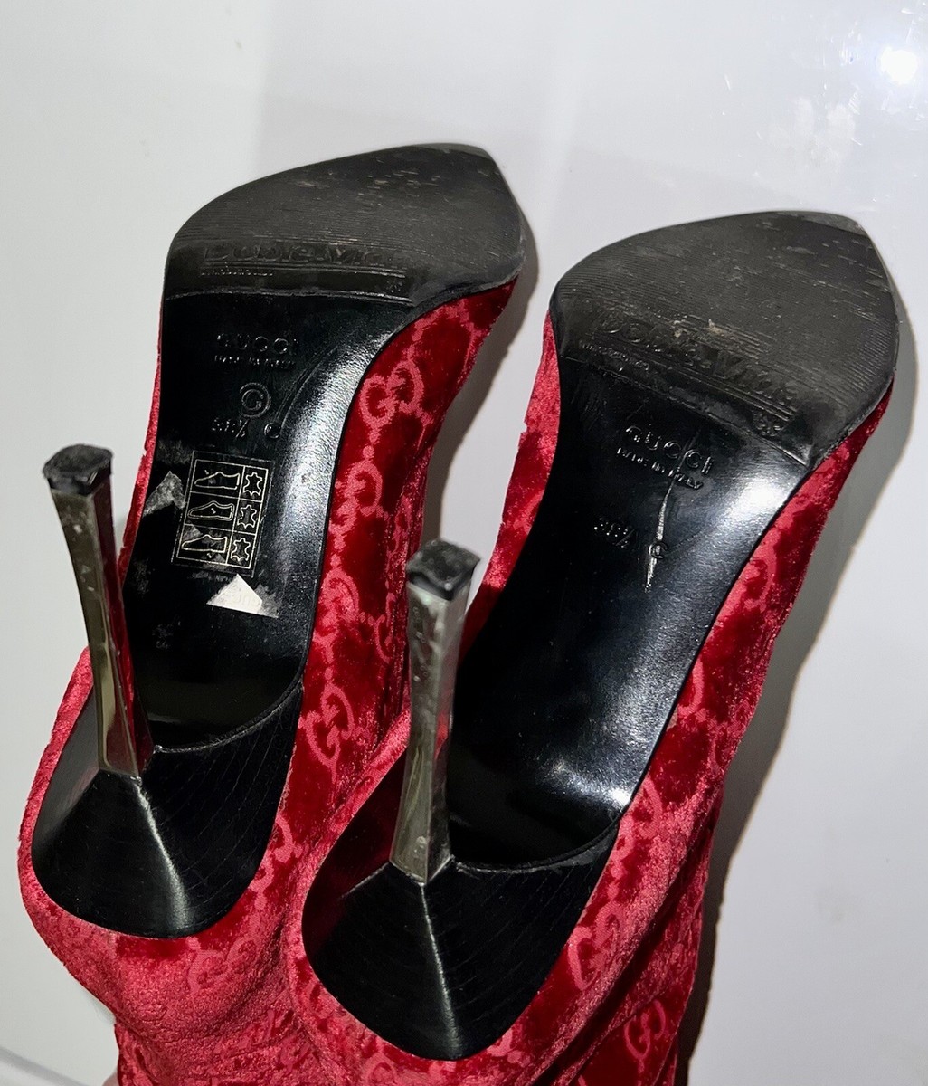 GUCCI Logo Guccissima Red Velvet Boot TOM FORD A/W 97 Ad GUCCI Logo Guccissima Red Velvet Boot TOM FORD A/W 97 Ad