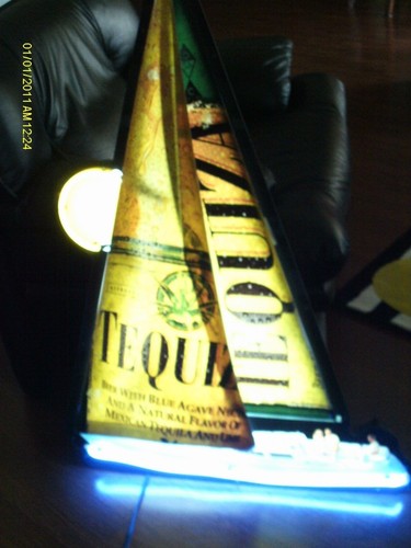 HTF RARE COMMERCIAL TEQUIZA BEER NEON BAR SIGN LIGHT | eBay