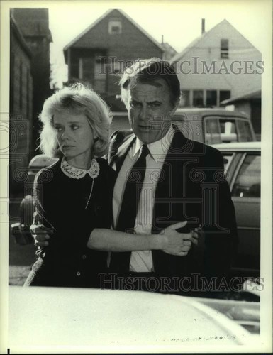 1987 Press Photo Actors Robert Conrad and Brooke Bundy in "Two Father's ...
