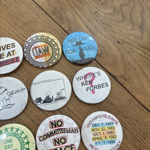 Lot Of 36 1990s UAW Union Slogan Buttons Caterpillar Tractor Co Peoria ...