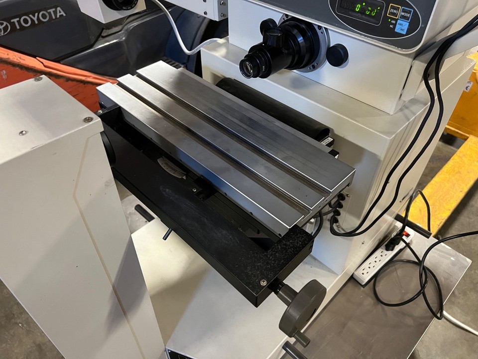 Mitutoyo PH-3500 Profile Projector with KS-32 DRO 20x Lens New 2 ...