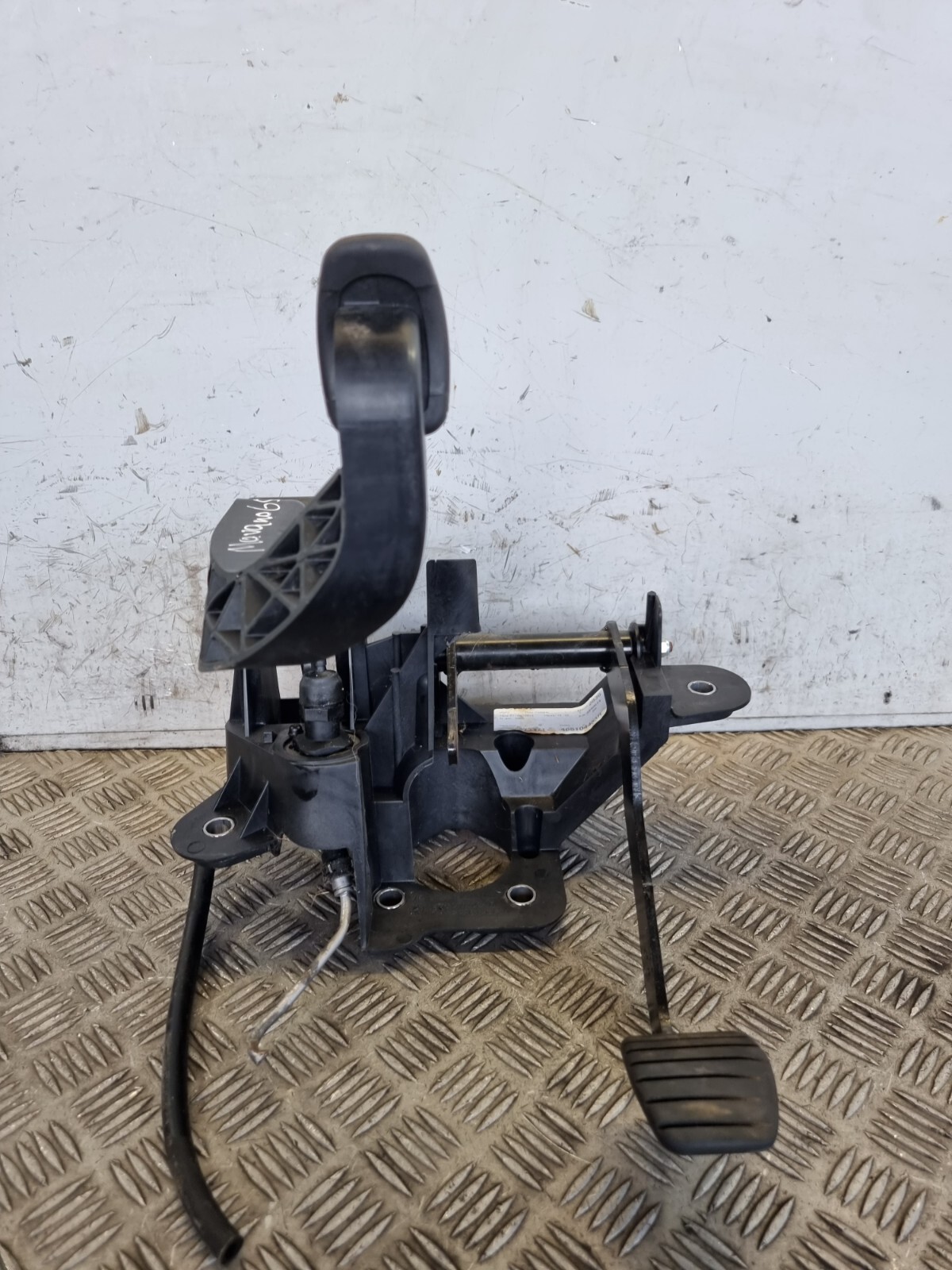 VAUXHALL MOVANO CLUTCH & BRAKE PEDAL ASSEMBLY 465104455R MANUAL PANEL ...